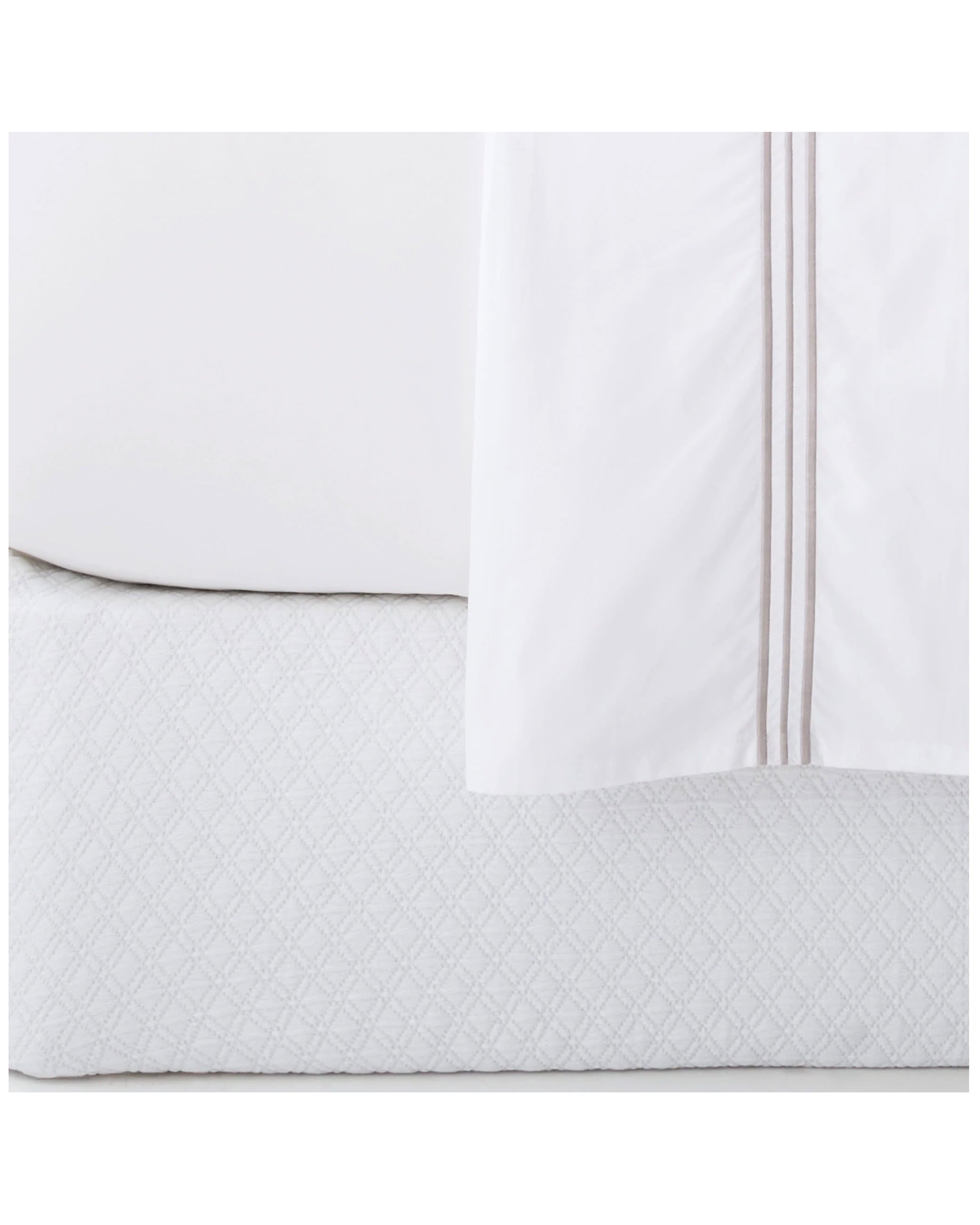 Diamond Matelasse King Box Spring Cover – Bungalow Scottsdale